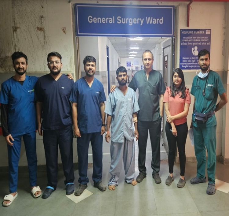 Bhuj GKGH surgeons successfully operate critical appendectomy - Kutch ...