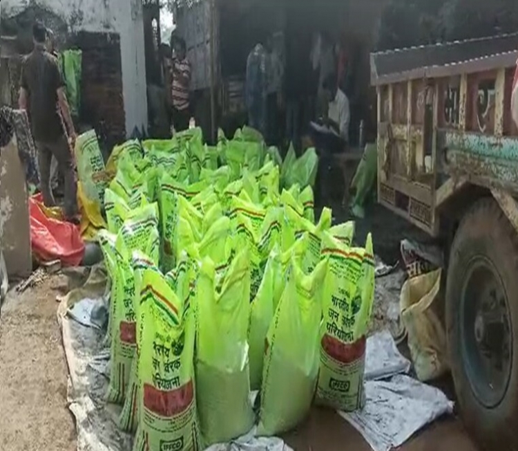 Now police booked two for fake fertilizer at Lakdiya - Kutch Khabar